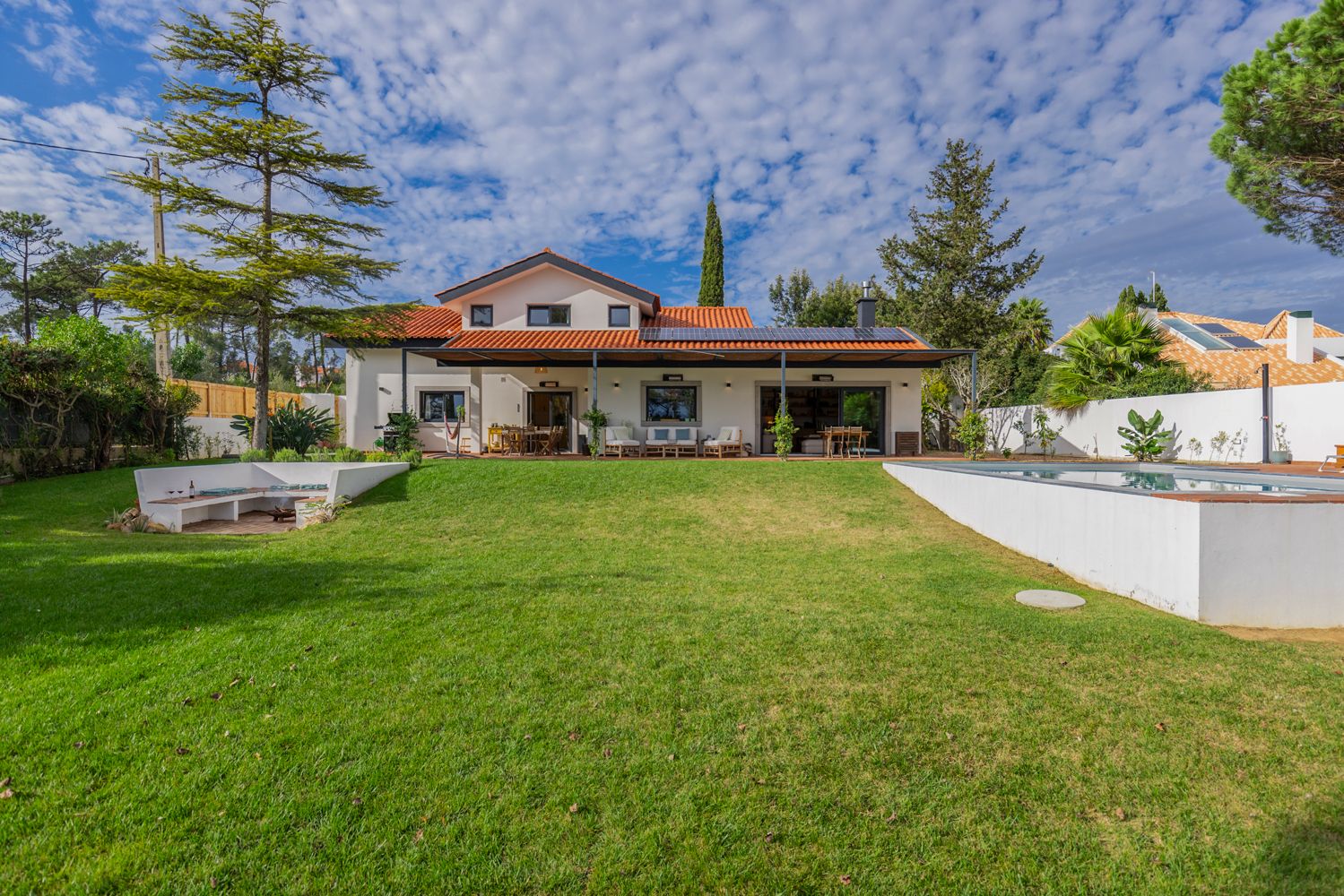 Holiday Rentals-Luxurious Timber Villa Rental In Beautiful Portugal - Excellence Luxury Villas