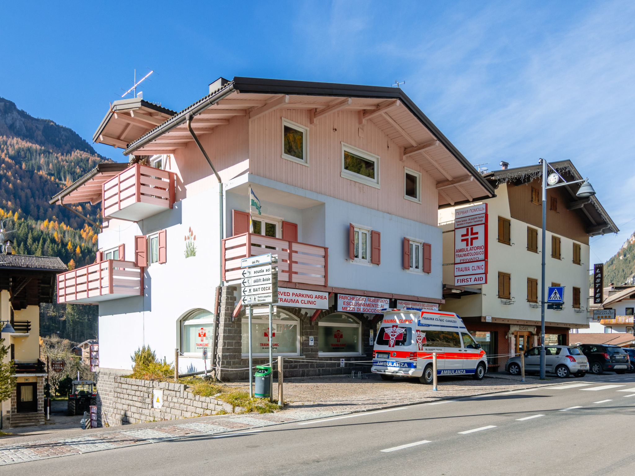 Contemporary 3-Bedroom Alpine Apartment With Mountain Views And Ski ...